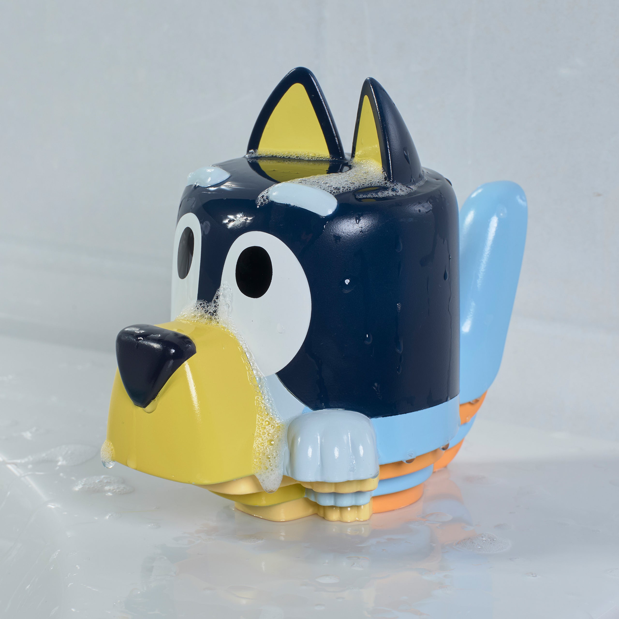 Bluey Family Pourers Toys | Bandit, Chilli, Bingo and Bluey Toys ...