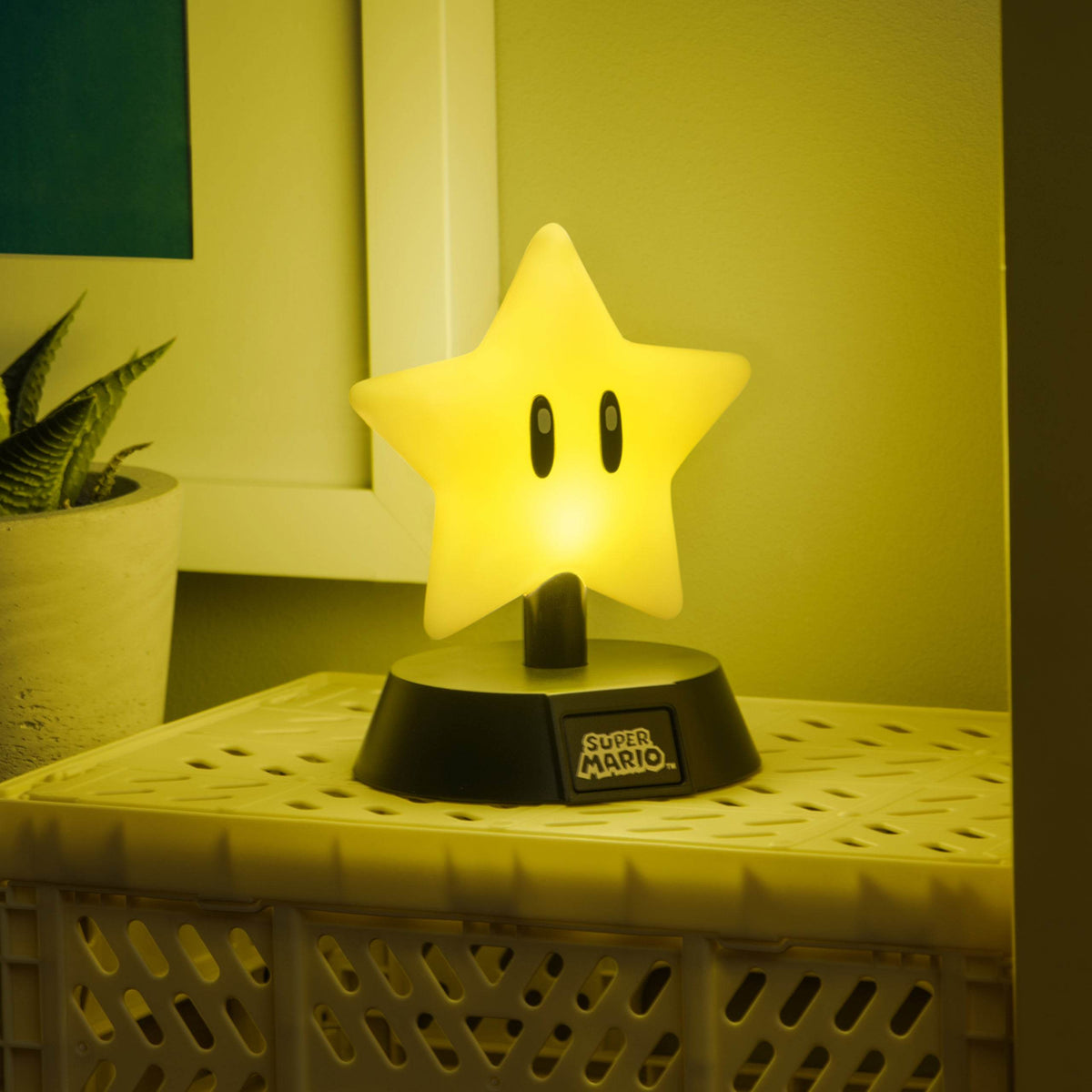 Super Mario Star Icon Light | Gifting | Official Merchandise ...