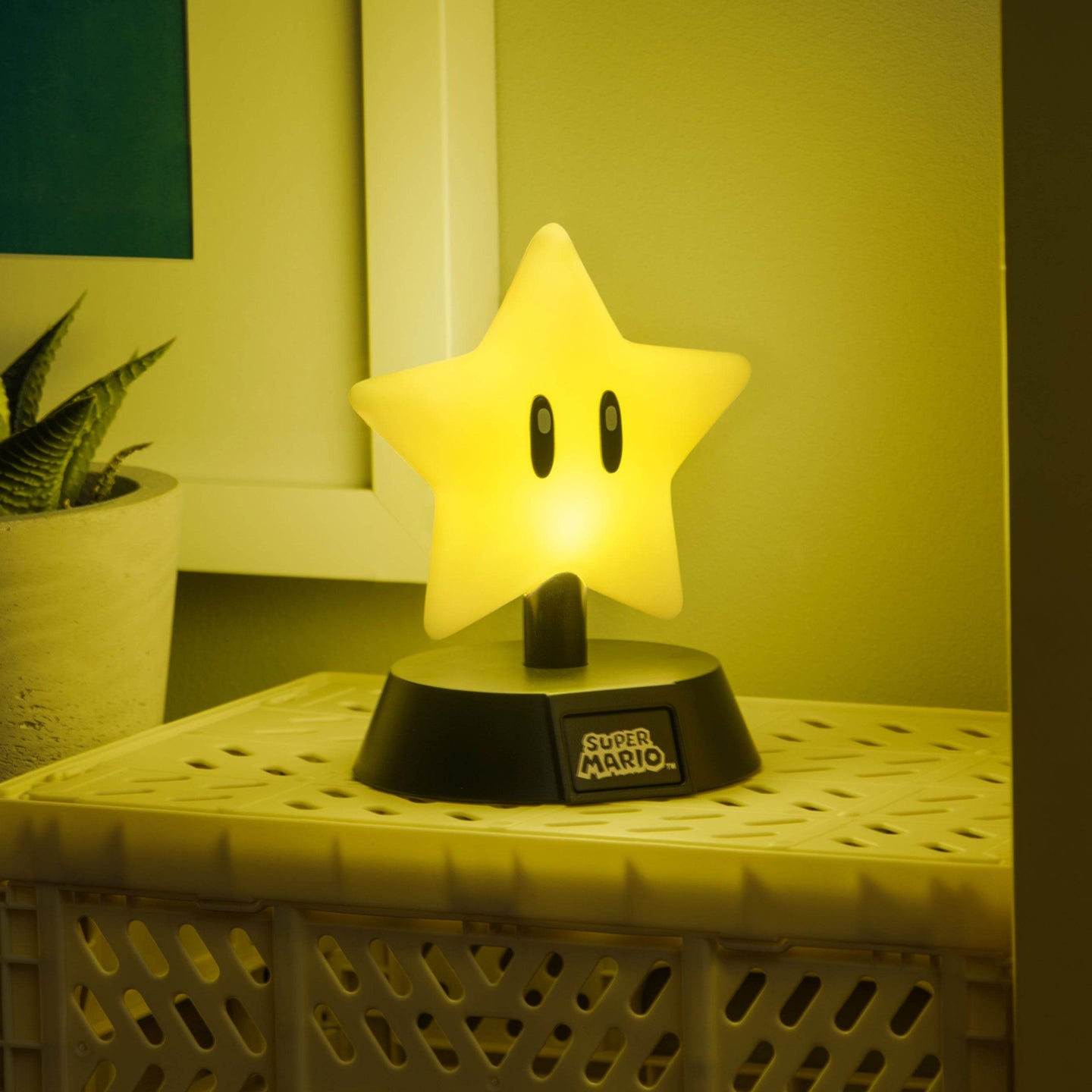 Super Mario Star Icon Light | Gifting | Official Merchandise ...